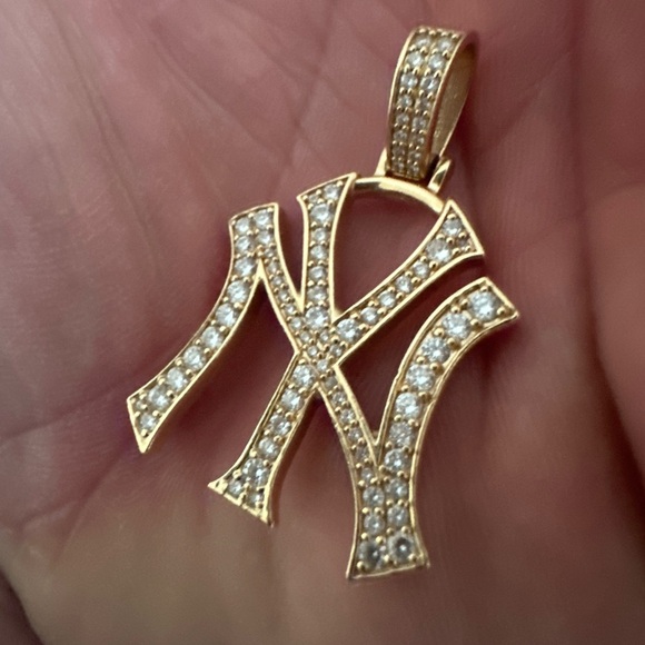 Other | Mens New York Yankees Pendant 12 Grams Weight 14k Gold With ...